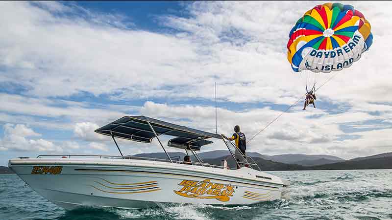 Tandem Parasail - Airlie Beach - Epic deals and last minute discounts