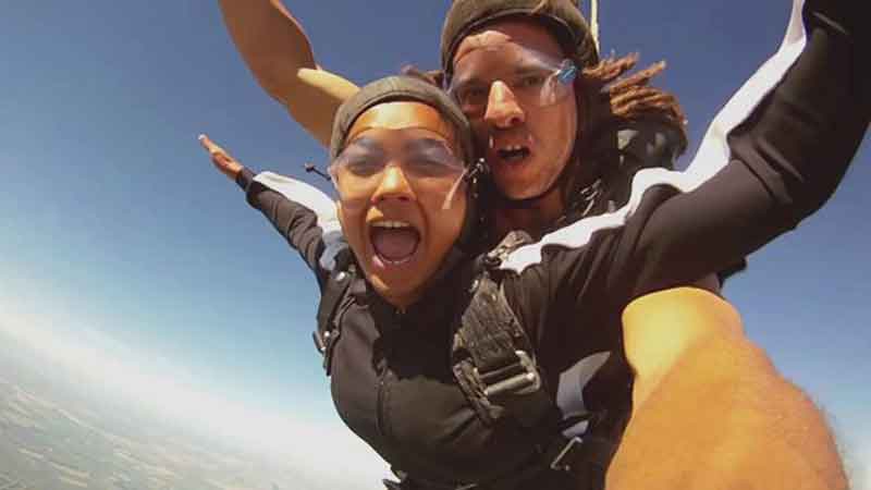 Skydive - 6000 foot Jump - Epic deals and last minute discounts